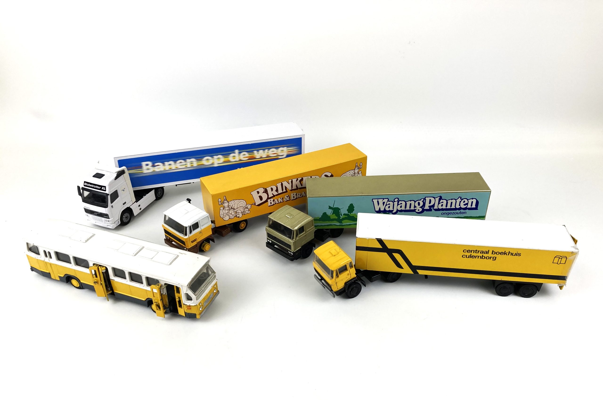 Lion-Toys - Model car DAF-Citybus - Yellow - No 38 - 1:150 - Terre des ...